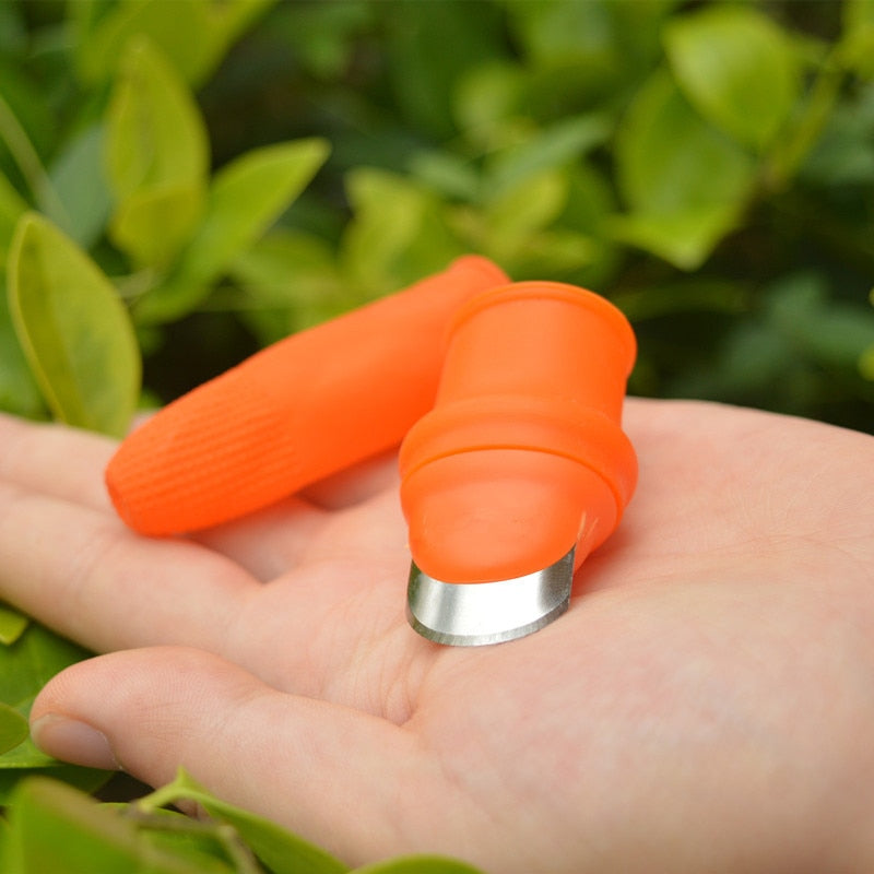 Harvesting Thumb Cutter – WickedSolutions
